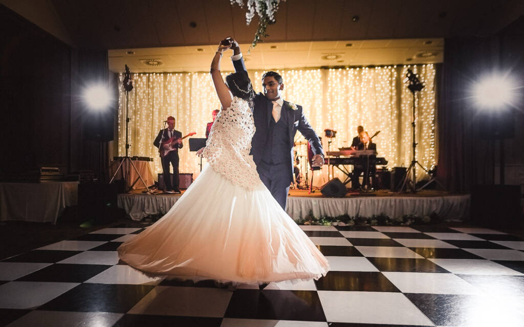 The Ultimate Guide To Your First Dance ~ Holst Photography